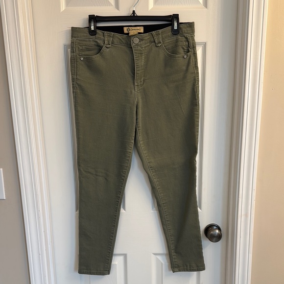 Democracy | Jeans | Democracy Green Skinny Jeans With Stretch Fabric ...